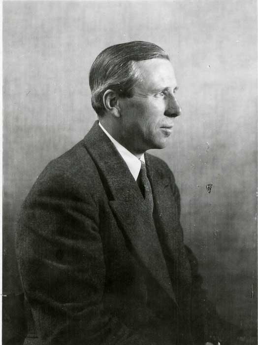 Forbes, Kenneth Keith | Dictionnaire des artistes de l'objet d'art au ...